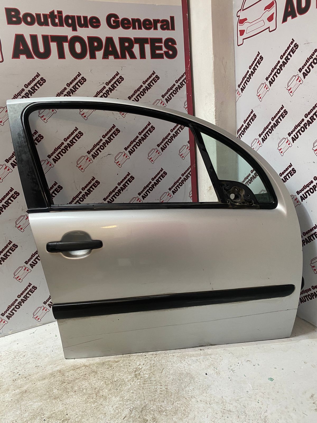Puerta Delantera Derecha Citroen C3 – La Boutique Autopartes
